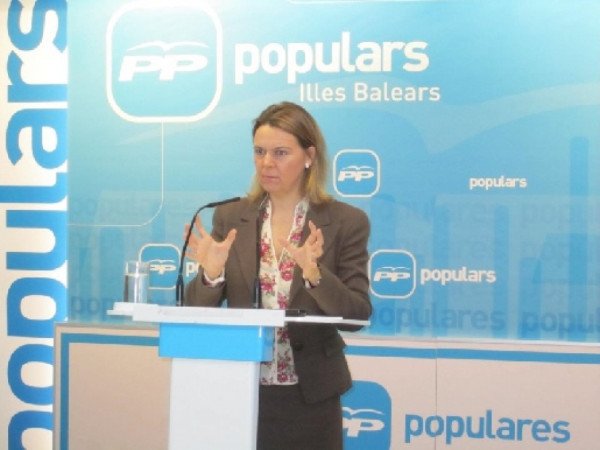 El PP pide al Gobierno un IVA del 4% y reducir las tasas aeroportuarias ...