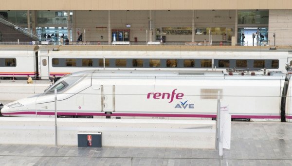 El AVE llegará a 10 ciudades durante 2015 | Transportes