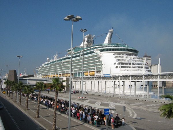 Barcelona ralentiza el incremento de cruceristas en mayo hasta el 2% | Intermediación
